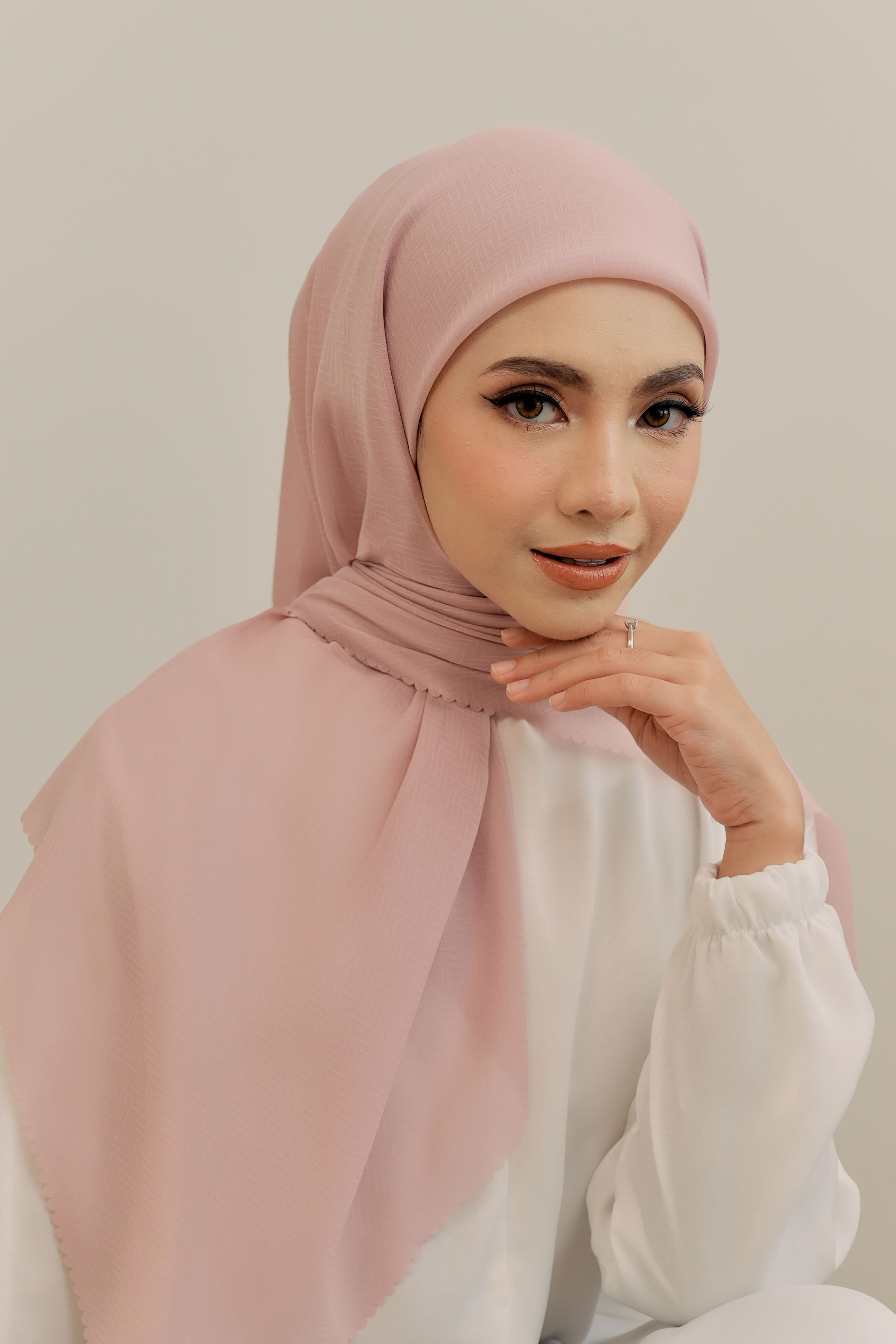 Radiusite | Online Fashion | Shawl | Tudung | Bawal | Khimar dan Jubah ...
